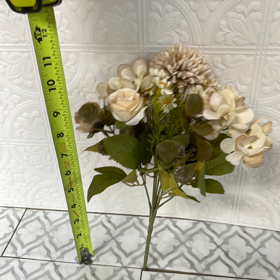 Cream 7 head bush – Grant Michael's